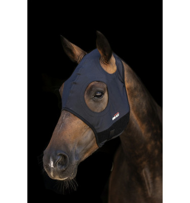 Maski i frędzle chroniące konia przed owadami