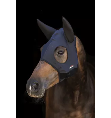 Maski i frędzle chroniące konia przed owadami